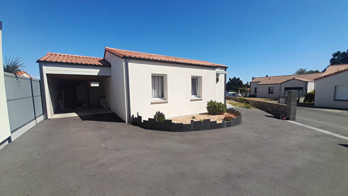 Maison 4 pièces à Villedieu-la-Blouère, à louer