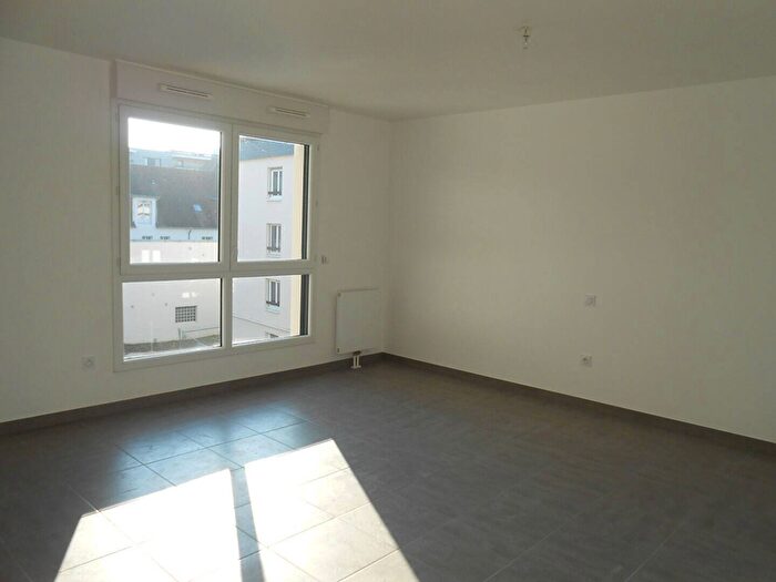 Centre Ancien, Caen : Appartement 1 pièce à louer
