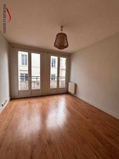 Appartement à louer - Périgueux, Centre-ville, La Gare, Saint-Martin - 3 pièces - 2 chambres