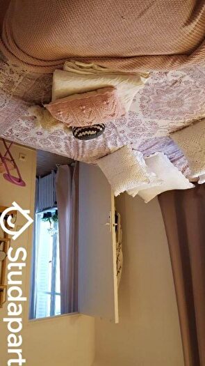 Appartement à louer - Porte Dauphine, Paris ème arrondissement - 1 pièce - 1 chambre