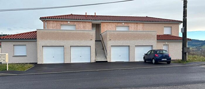 Appartement à louer - Saint-Jean-la-Bussière - 3 pièces - 2 chambres