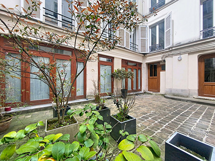 Appartement 4 pièces à Paris 9ème, Trudaine, Rochechouart, à vendre