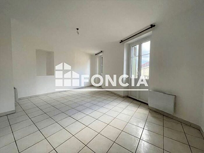 Appartement à louer - Capucins-La Barbacane-La Trivalle-Bellevue, Carcassonne - 3 pièces - 2 chambres