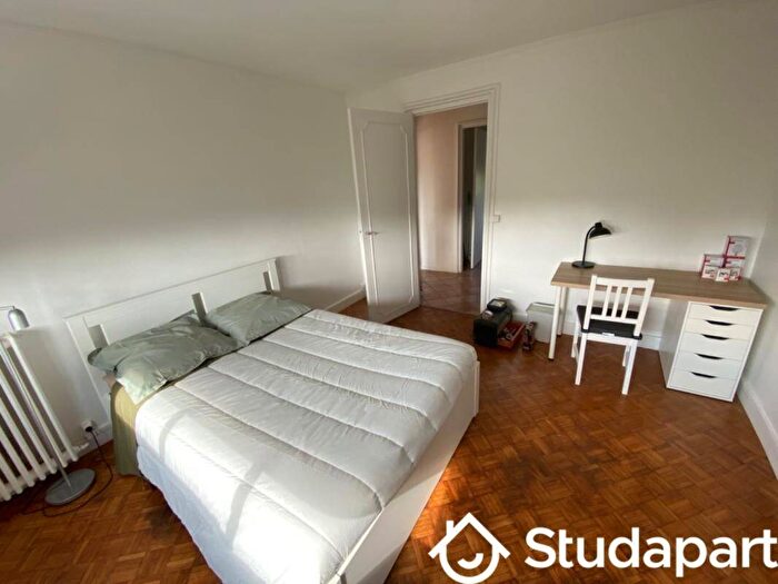Péri-Langevin-Stalingrad-Politzer, Saint-Denis - Appartement 1 pièce à louer