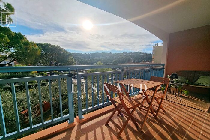 Appartement à vendre - Vallauris, Le Val dOr, Fournas, Ferratone - 2 pièces - 1 chambre