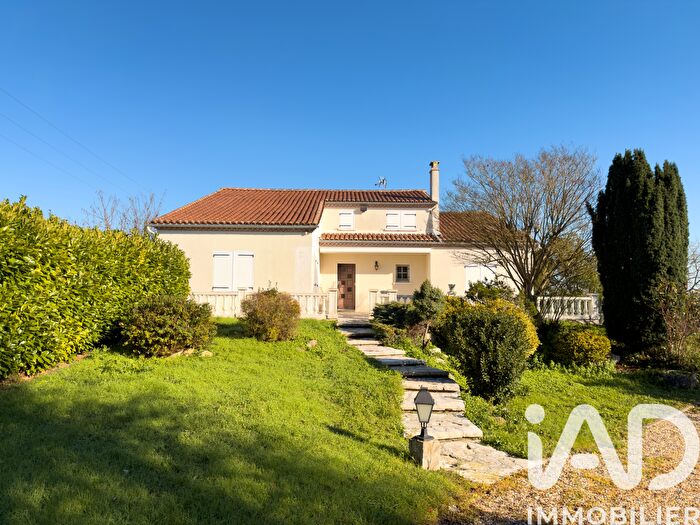 Maison à vendre - Segonzac - 17 pièces - 5 chambres