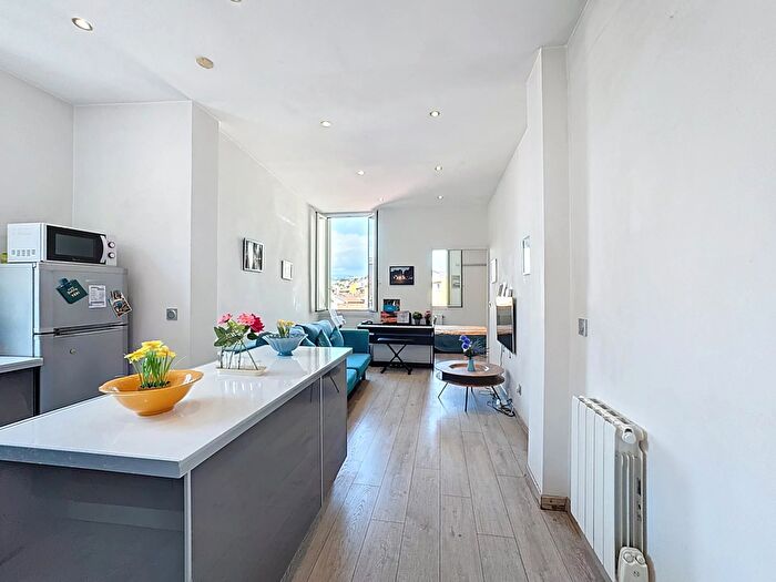 Appartement à vendre - Nice, Le Port - 2 pièces - 1 chambre