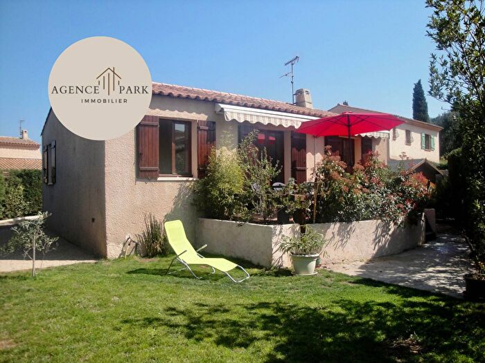 Maison à louer - Reyran, Fréjus - 4 pièces - 3 chambres