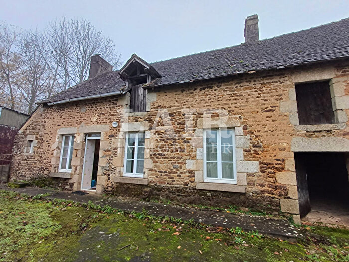 Saint-Pierre-des-Nids : Maison 3 pièces à vendre