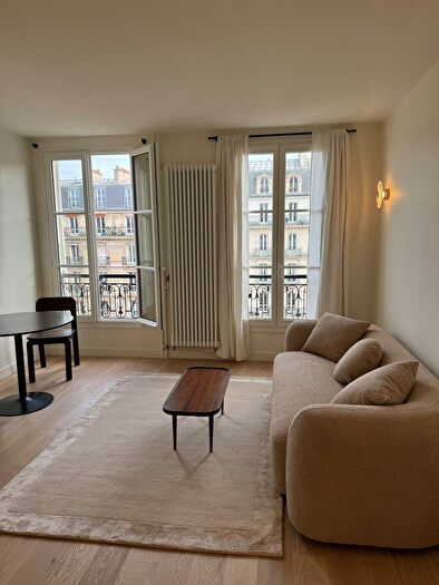 Appartement à louer - Ternes-Maillot, Paris ème arrondissement - 2 pièces - 2 chambres