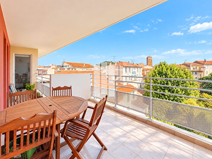 Appartement 5 pièces à vendre - Saint-Raphaël, Centre-ville