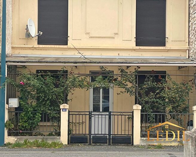 Maison à vendre - Moissac, Saint-Benoît - 4 pièces - 3 chambres