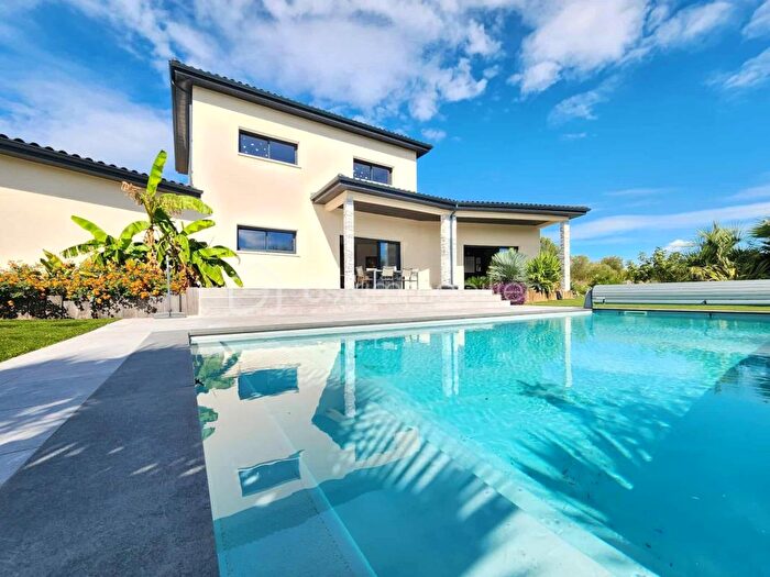 Maison à vendre - Tourbes - 5 pièces - 4 chambres