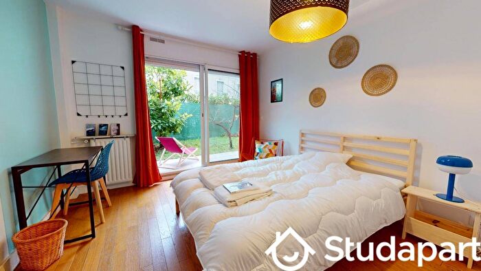 Appartement à louer - Solidarité Carnot, Montreuil - 1 pièce - 2 chambres