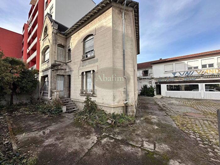 Maison à vendre - Tarbes, Centre-ville - 6 pièces - 3 chambres