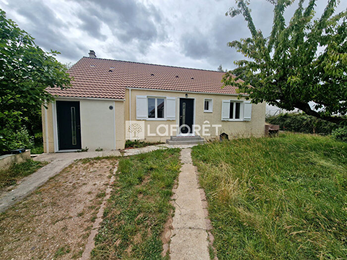 Maison 5 pièces à louer à Ville-Saint-Jacques