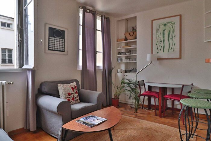 Appartement à louer - Elysées-Madeleine, Paris ème arrondissement - 2 pièces - 1 chambre