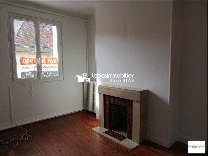 Est, Yvetot : Appartement 2 pièces à louer