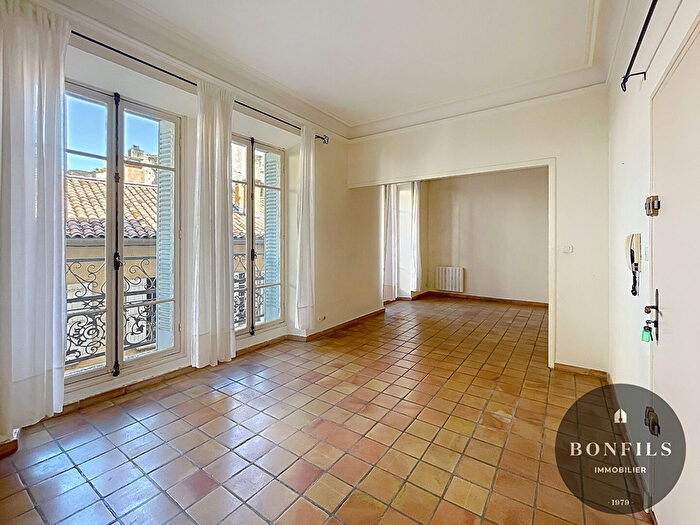 Avignon, Palais des Papes, Zone Piétonne - Appartement 2 pièces à louer