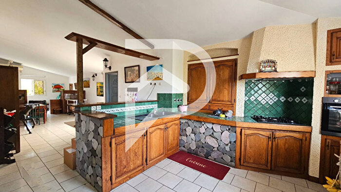 Maison à vendre - Saint-Louis, Centre-ville - 5 pièces - 3 chambres