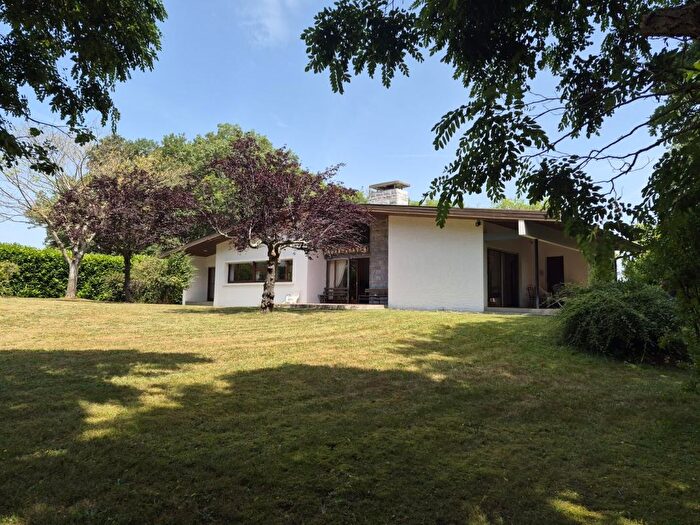 Maison 7 pièces à Trie-sur-Baïse, à vendre