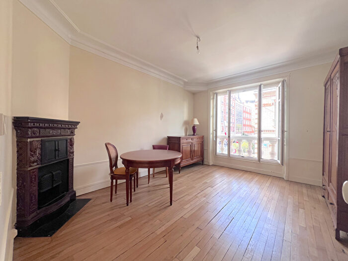 Asnières-sur-Seine, Bécon, Bourguignons : Appartement 3 pièces à vendre