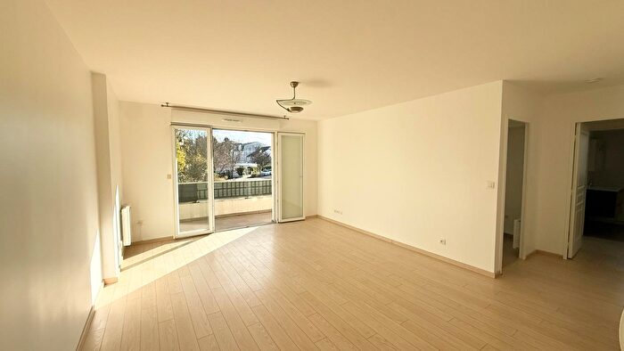 Appartement à vendre - Le Plessis-Trévise, Centre-ville, Orly Parc - 3 pièces - 2 chambres