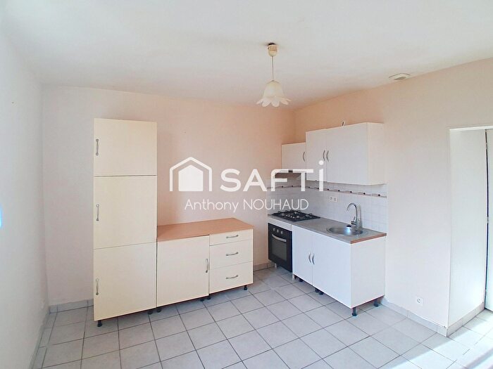 Maison à vendre - Châteaubernard - 2 pièces - 1 chambre