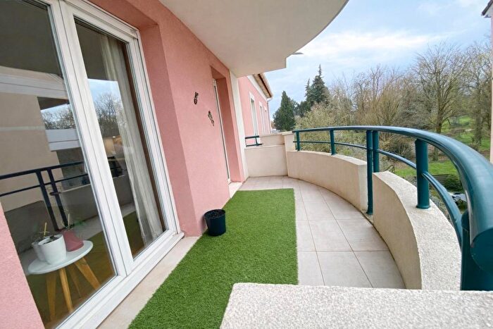 Appartement à vendre - Émerainville - 3 pièces - 2 chambres