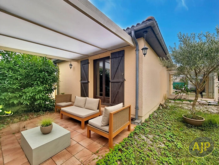 Maison à vendre - Saint-Médard-en-Jalles, Caupian, Cérillan, Hastignan, Issac - 6 pièces - 4 chambres