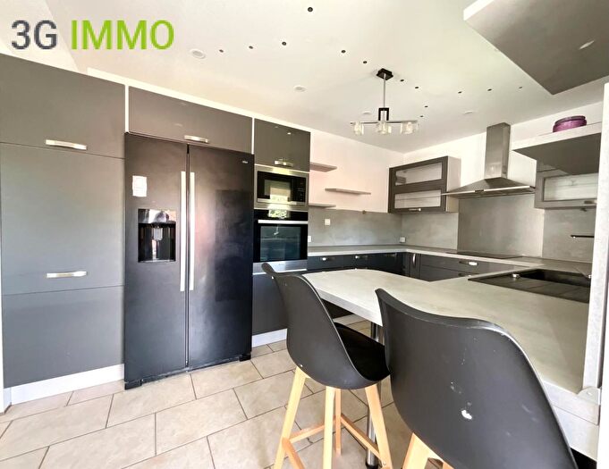 Villieu-Loyes-Mollon - Maison 4 pièces à vendre