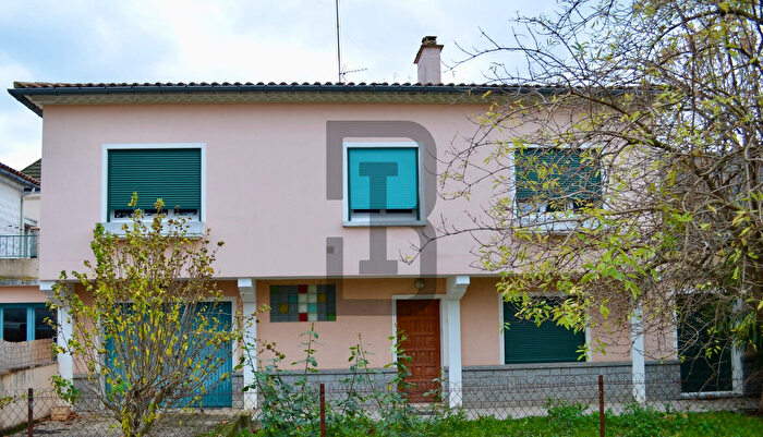 Maison à vendre - Quillan - 5 pièces - 4 chambres