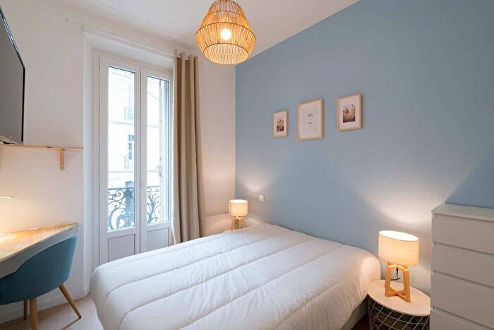 Appartement à louer - Champ de Mars, Toulon - 1 pièce