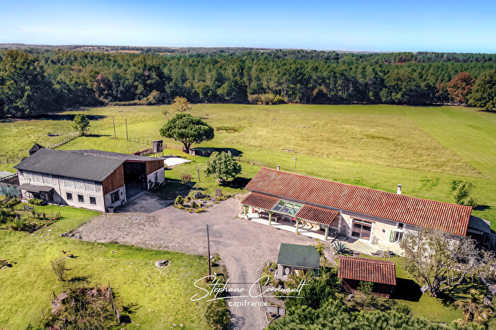 Saint-André-de-Double : Maison 6 pièces à vendre