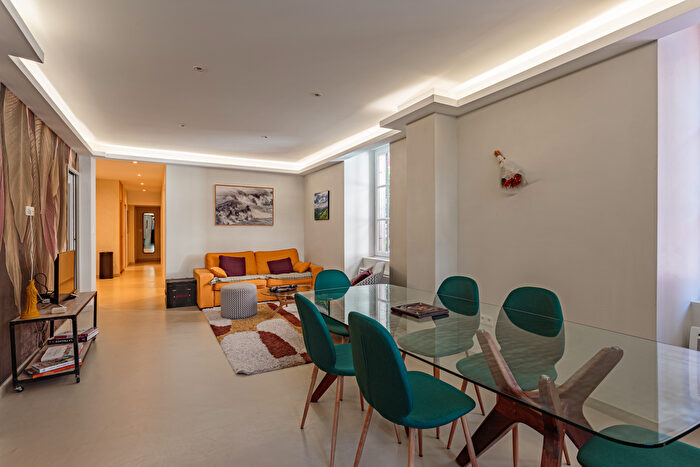 Appartement à vendre - Saint-Jean-de-Luz, Centre-ville - 3 pièces - 2 chambres