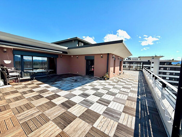 Appartement à vendre - Saint-Genis-Pouilly - 4 pièces - 3 chambres