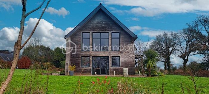 Maison à vendre - Poullaouen - 8 pièces - 5 chambres