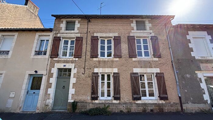 Montmorillon - Maison 8 pièces à vendre
