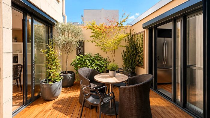 Courbevoie, Bécon : Appartement 5 pièces à vendre