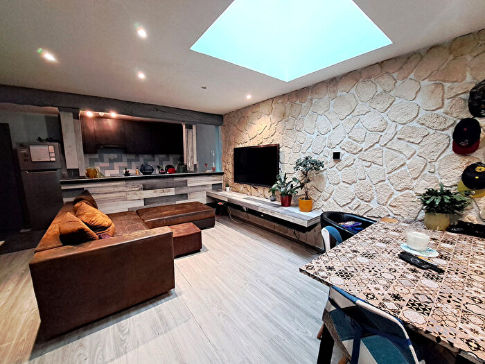 Maison à vendre - Beaumont-sur-Oise - 3 pièces - 2 chambres