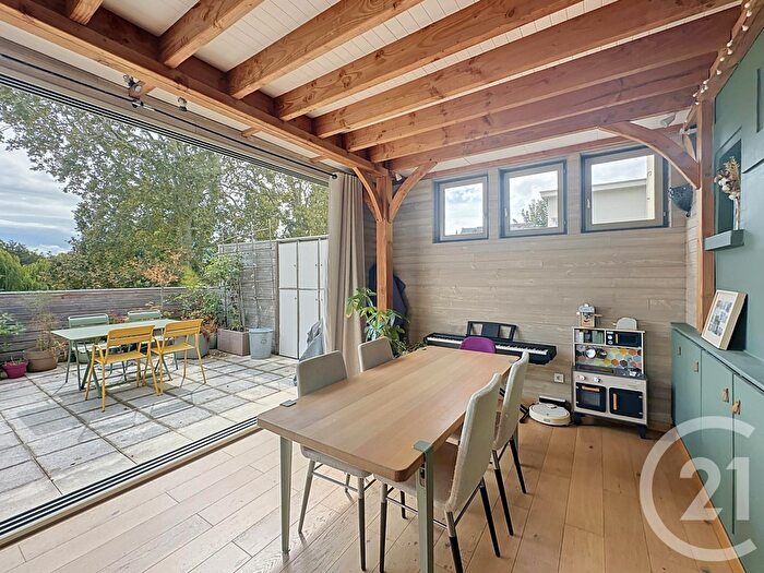 Chatou, Est - Appartement 4 pièces à vendre