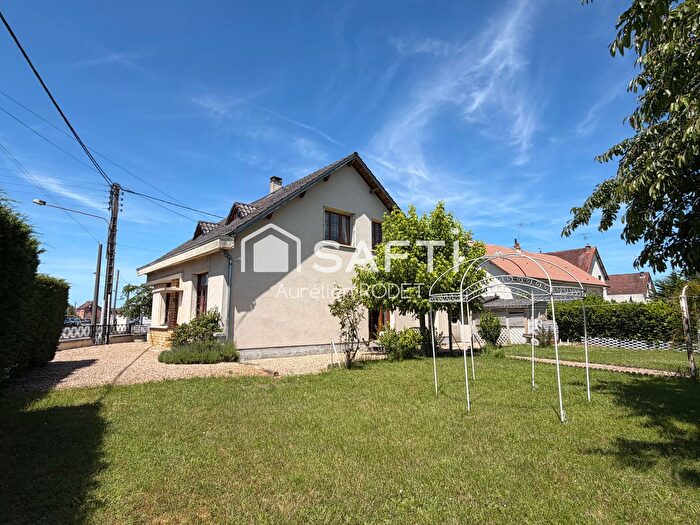 Vierzon, Bourgneuf : Maison 6 pièces à vendre