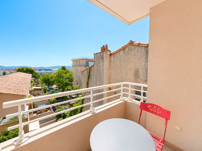 Marseille 4ème, Cinq Avenues : Appartement 2 pièces à louer