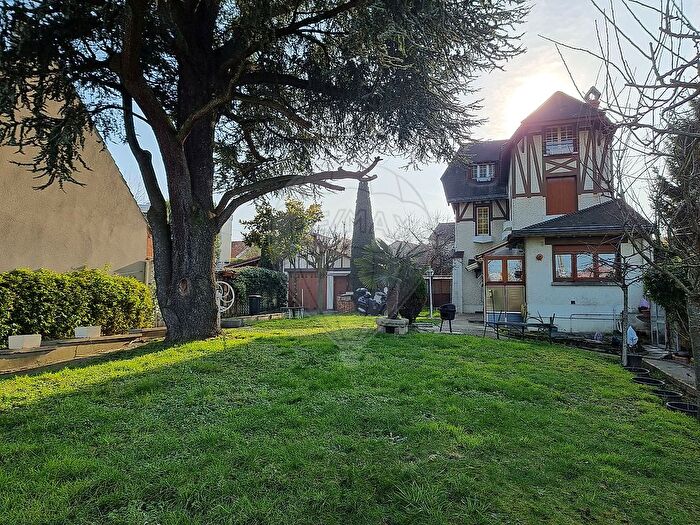 Maison à vendre - Sucy-en-Brie, Grand Val - 6 pièces - 4 chambres