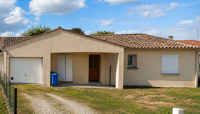 La Chapelle-des-Pots : Maison 4 pièces à louer