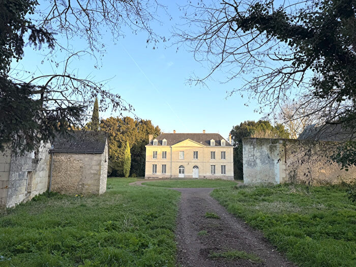 Maison 9 pièces à Saumur, à vendre
