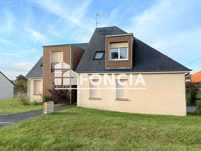 Sud Est-Nord Ouest, Montval-sur-Loir : Appartement 2 pièces à louer