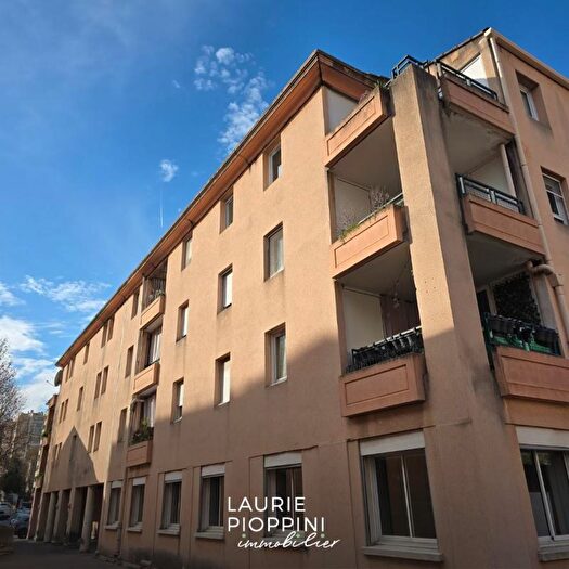 Appartement à vendre - Aubagne, Centre-ville, Beaumond - 2 pièces - 1 chambre