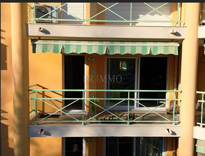 Appartement à vendre - Saint-Raphaël, Les Arênes - 2 pièces - 1 chambre