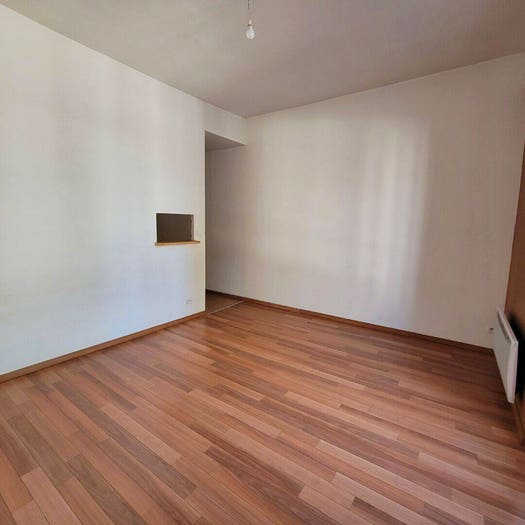 Casernes, Nîmes - Appartement 2 pièces à louer